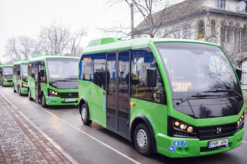 Moldova: EU Ambassador comes to Edineț to hand over modern buses and ...